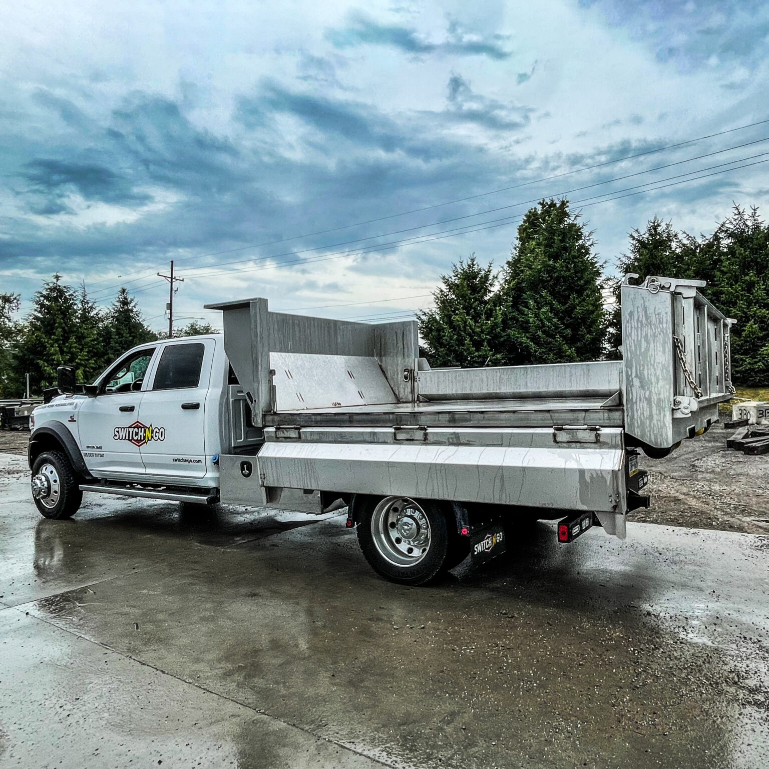 Stainless Steel Dump Body | Switch-N-Go®